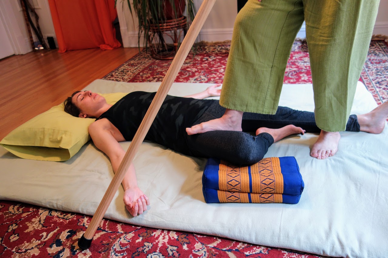 Barefoot Shiatsu: Feet, Knees, and Elbows in Shiatsu - Zen Shiatsu Chicago